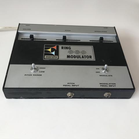 Maestro RM-1B Ring Modulator | analogixmusic.com